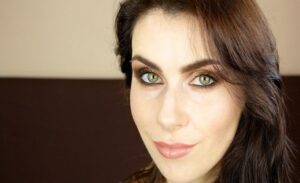 27 Trending Prom Makeup Ideas and Looks with Easy Tutorials