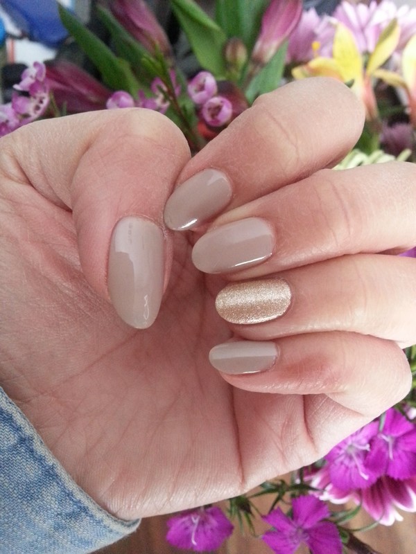 27 Oval Nails Designs And Ideas For 2022