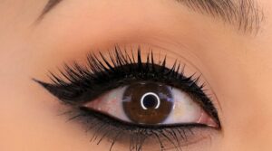 27 Eyeliner Styles and Looks for all Types of Eye Shapes