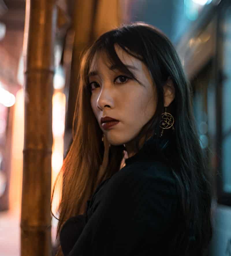 21 Inspirational Curtain Bangs for all Hair Types and Styles