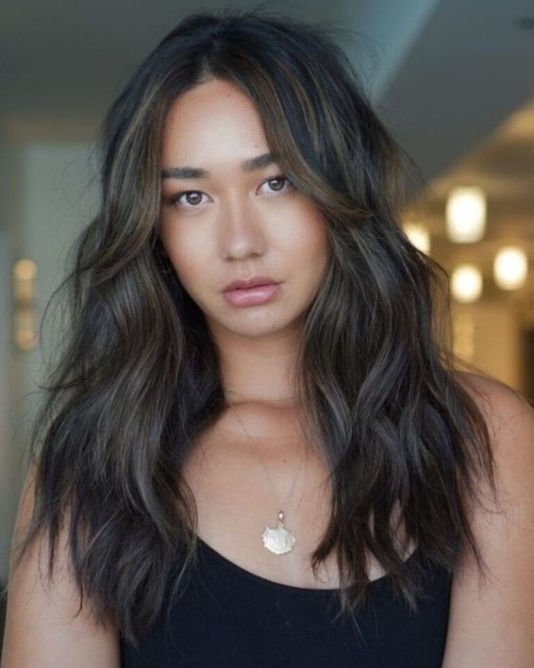 21 Inspirational Curtain Bangs for all Hair Types and Styles